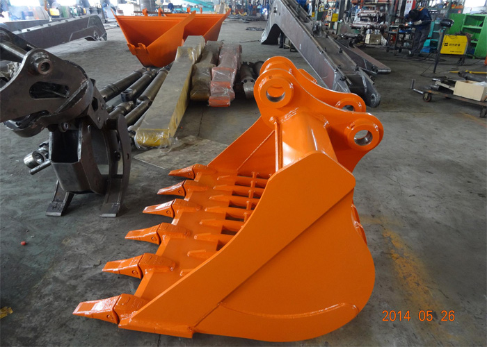 Hitachi ZX200 wide grating bucket with teeth - Buy Wide grating bucket ...